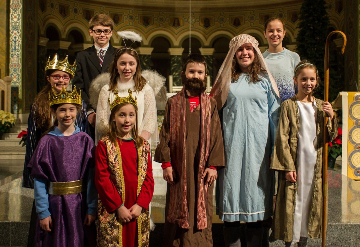 Away in a Suitcase – A Nativity Play – The Reflectionary
